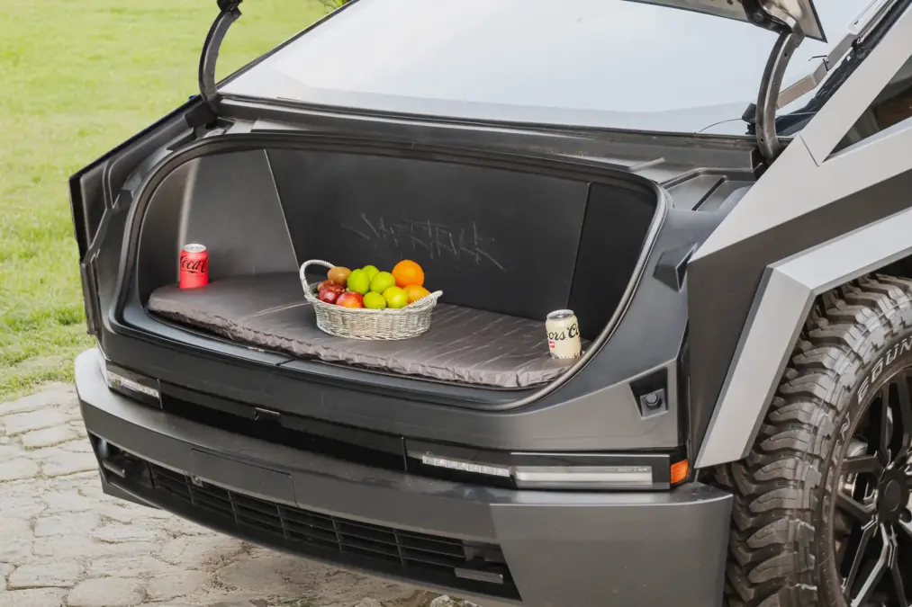 TESLA CYBERTRUCK FRUNK SEAT CUSHION CUP HOLDERS | EV Care™ Qatar